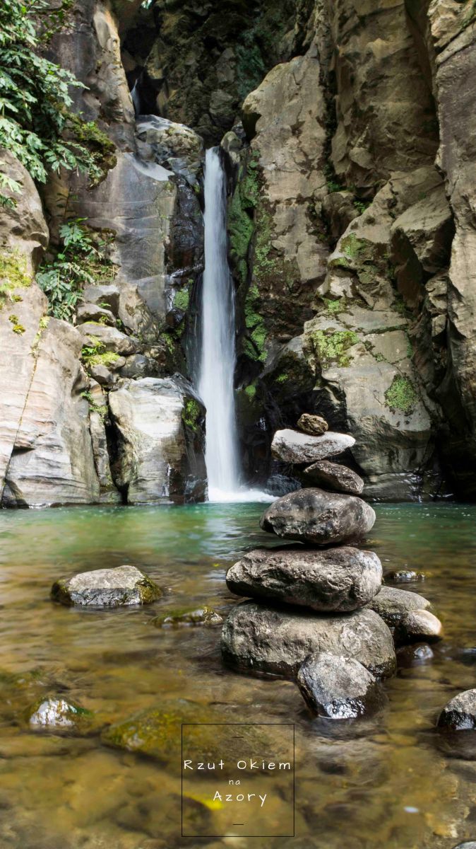 [azory – szlaki] Cisza, spokój, wodospad i gorące źródła – Rzut Okiem ...